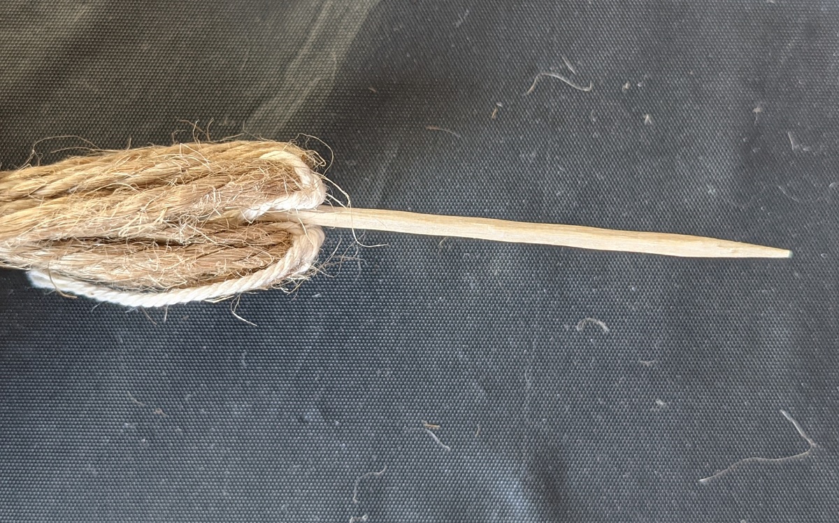 A Simple, Inexpensive Mini Halloween Witch’s Broom Craft – Frolicking ...