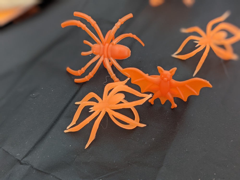 A Simple & Fun “Not So Scary” Halloween Party! – Frolicking Fox Cubs