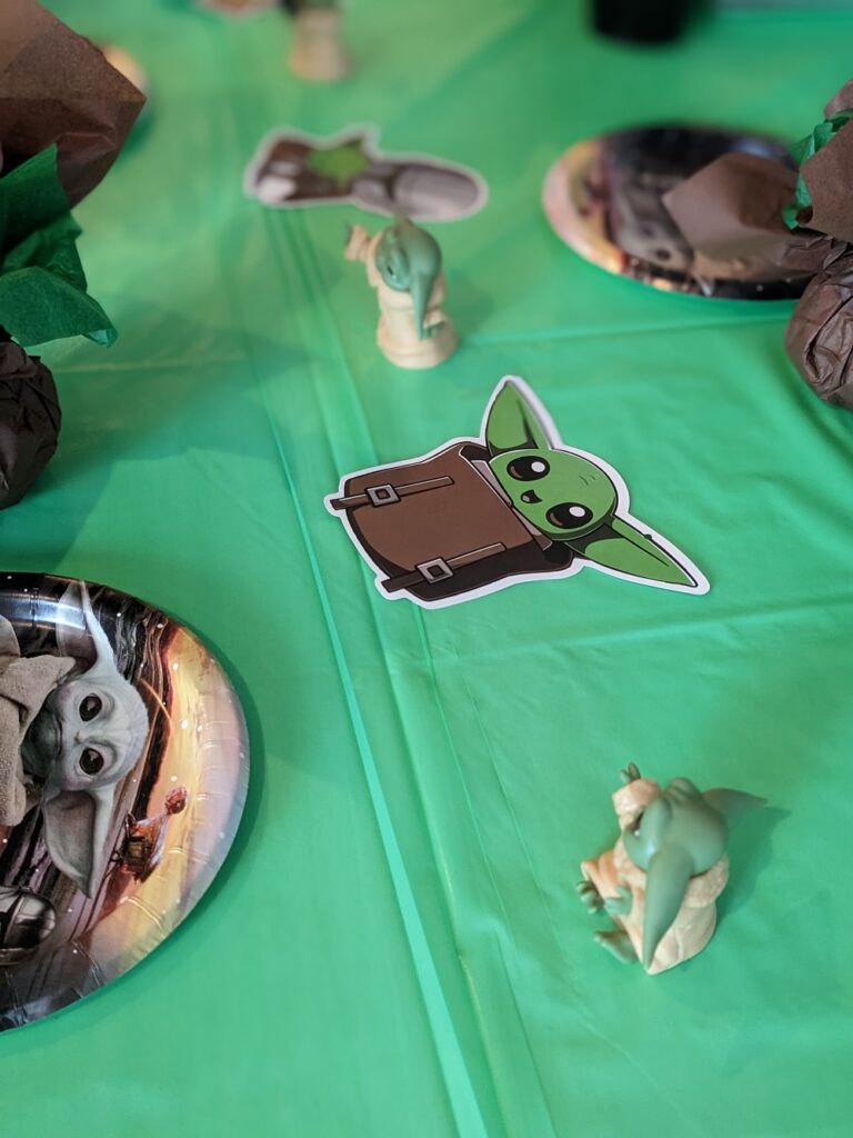 The Ultimate Star Wars Mandalorian Baby Yoda Party – Easy & Inexpensive ...