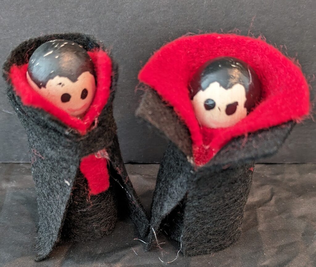 An Easy & Inexpensive Dracula Craft – Step By Step – Frolicking Fox Cubs