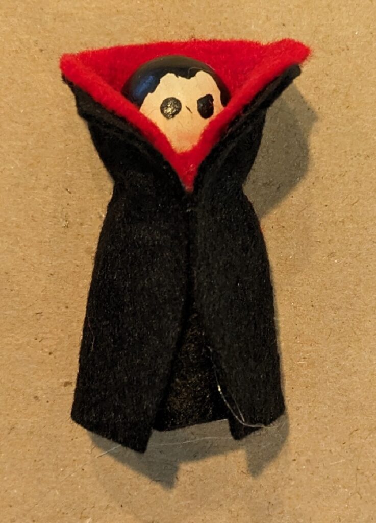 An Easy & Inexpensive Dracula Craft – Step By Step – Frolicking Fox Cubs