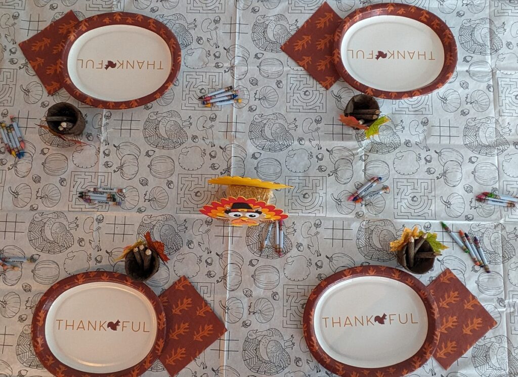 Fun, Easy, & Inexpensive Kid Friendly Thanksgiving Tabletop Ideas ...