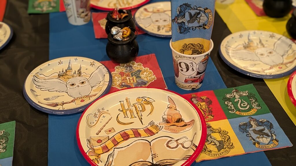 The Ultimate Christmas at Hogwarts – Easy & Inexpensive Ideas ...
