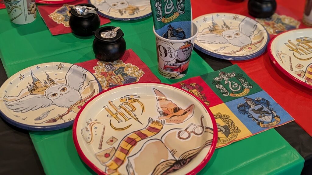 The Ultimate Christmas at Hogwarts – Easy & Inexpensive Ideas ...