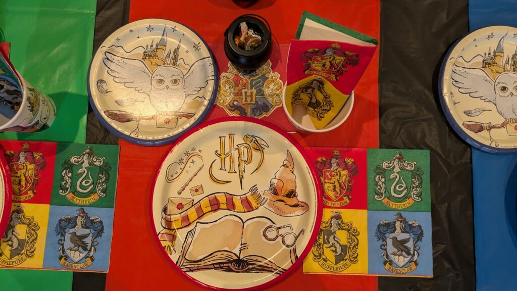 The Ultimate Christmas at Hogwarts – Easy & Inexpensive Ideas ...